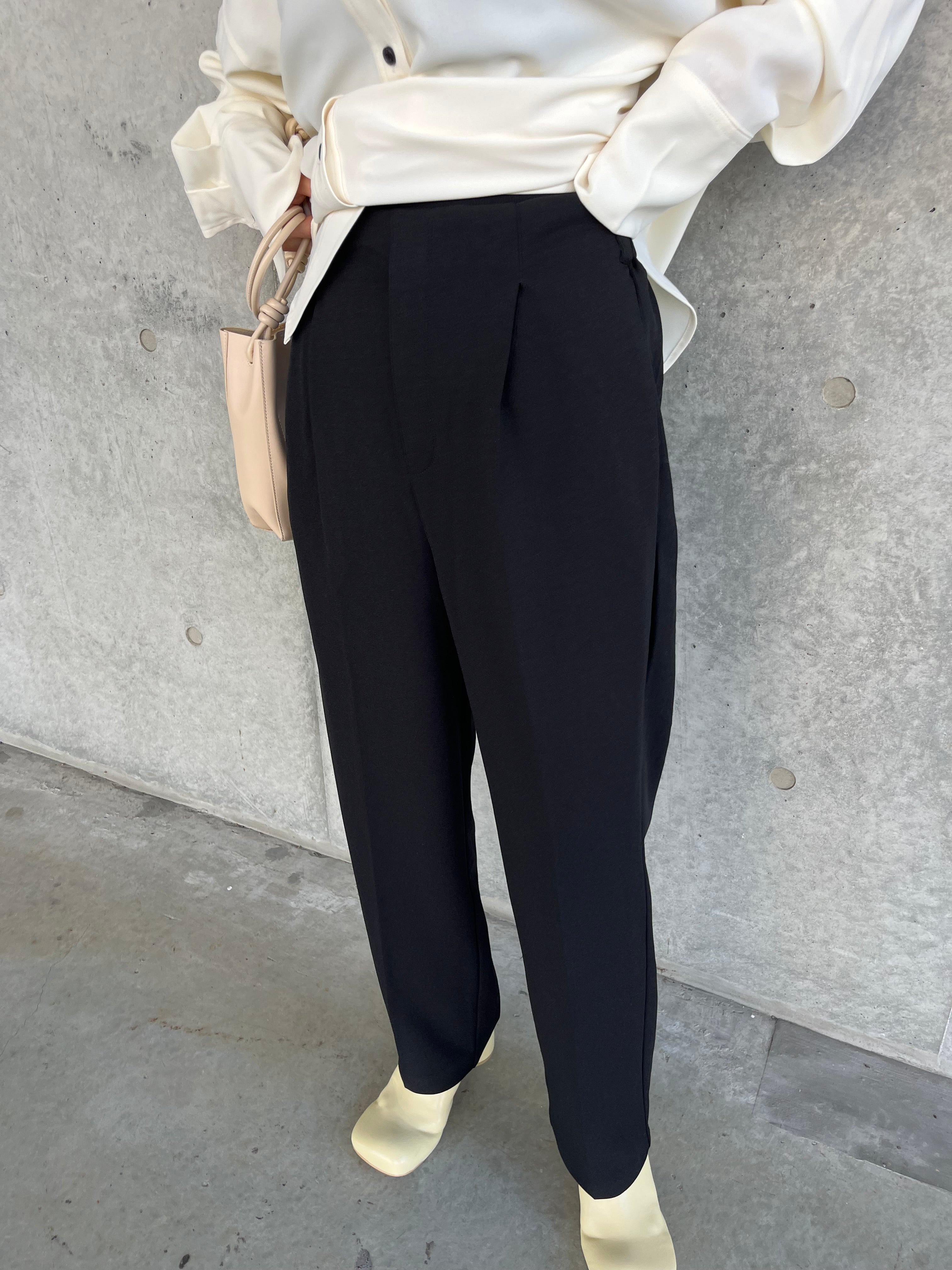 《coming soon》relax tuck pants – hholic